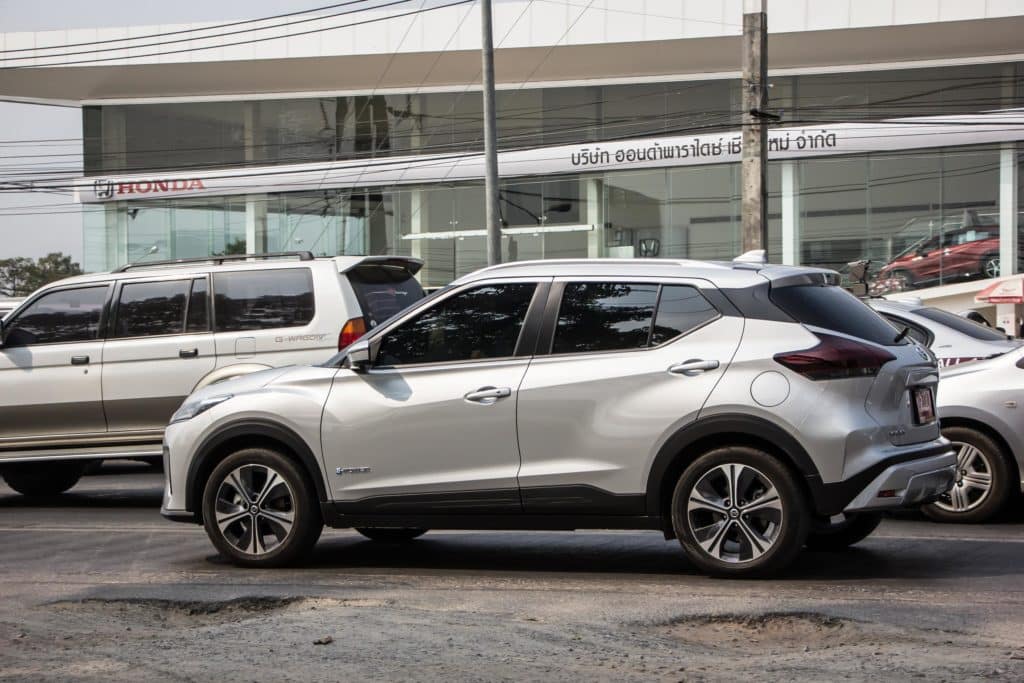 Auto km 0: cosa sono? Vantaggi, svantaggi e cosa controllare | La Città ...