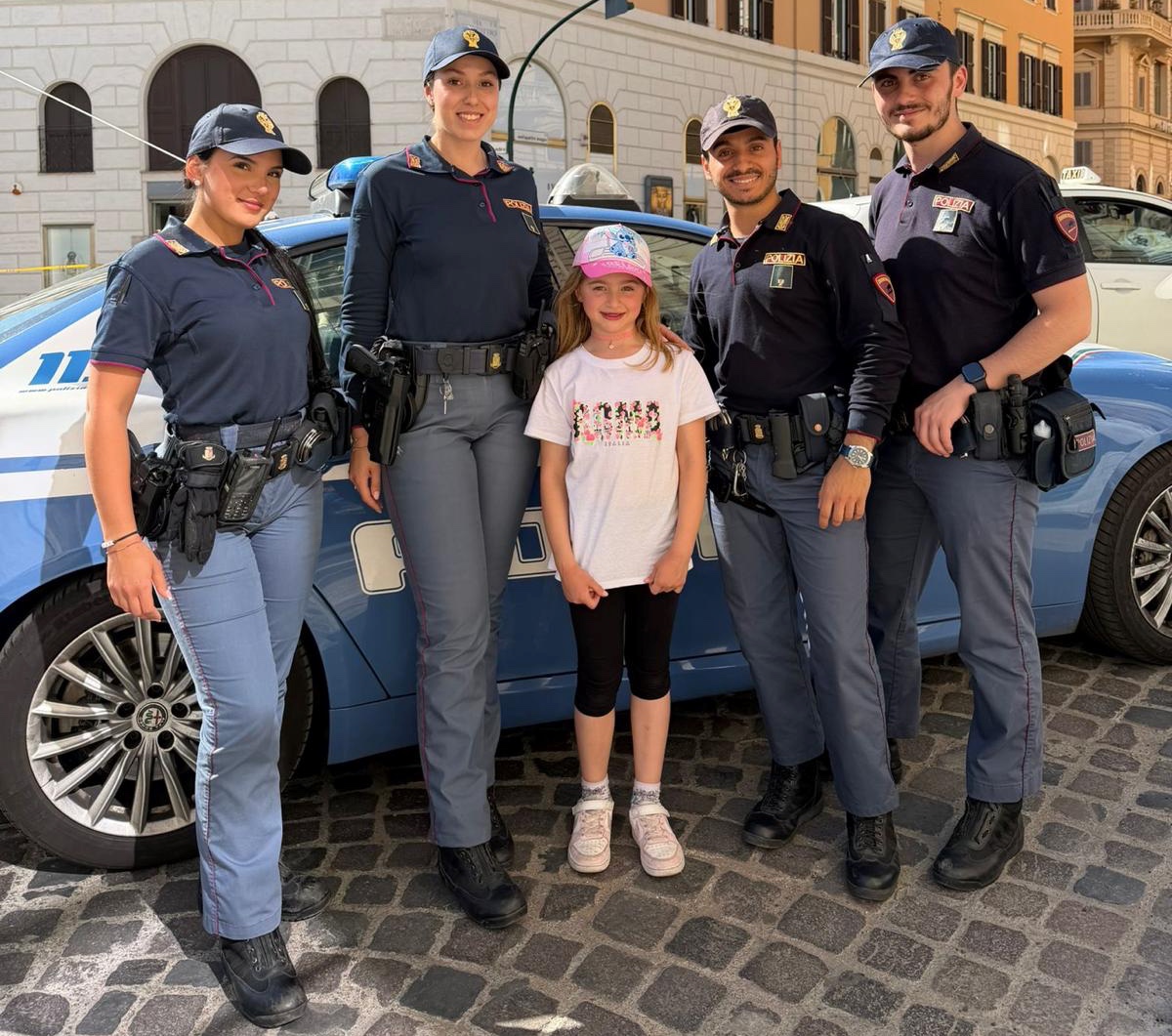 Roma - Bimba di 7 anni si perde tra i turisti al Pantheon: ritrovata ...
